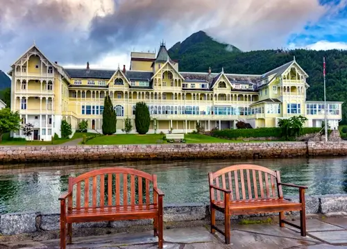 Saturday’s Daily Jigsaw Puzzle – Sognefjord Splendor